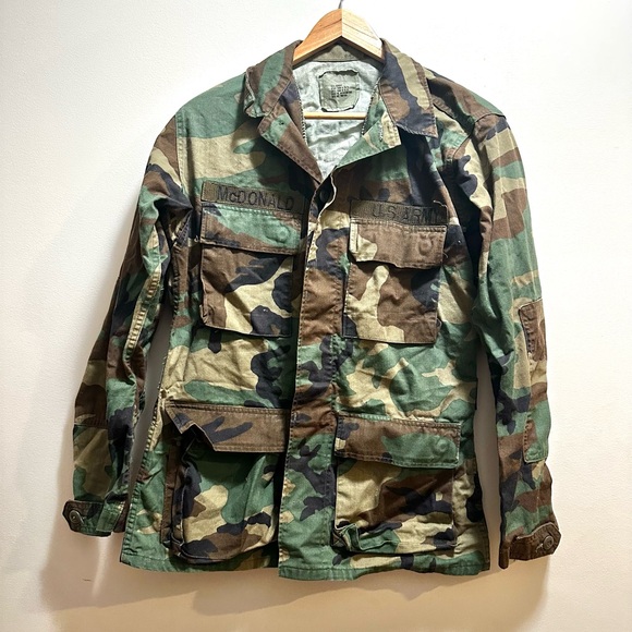 U.S. Army | Shirts | Vintage 8s Us Army Combat Coat Small Reg Woodland ...